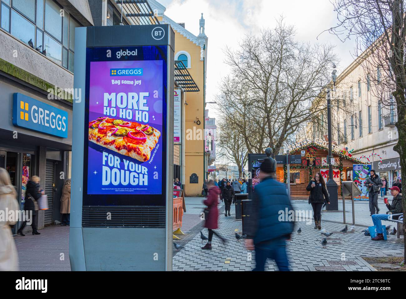 Queen street cardiff billboard hi-res stock photography and images - Alamy