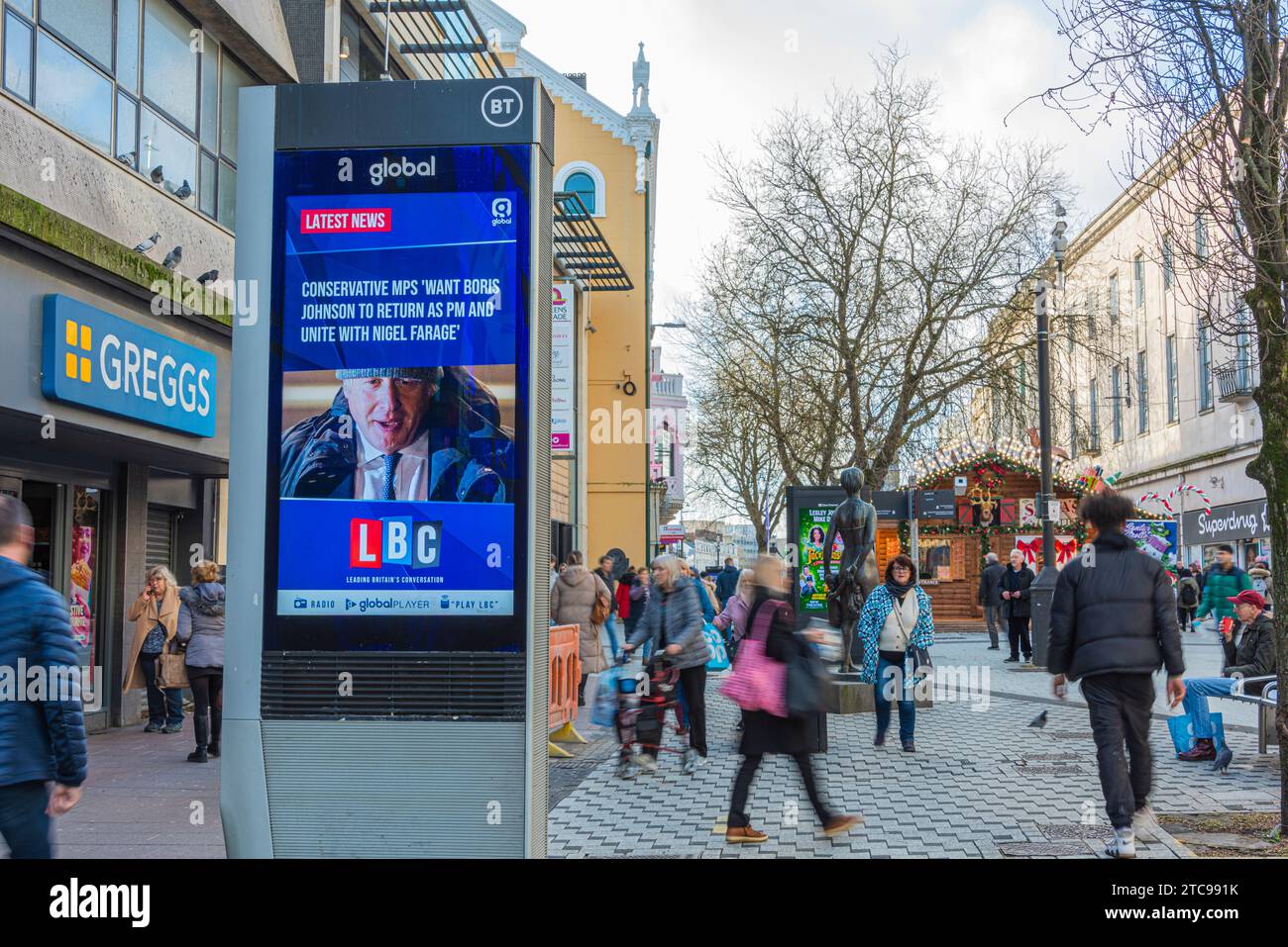 Digital Advertising screen on Cardiff Queen Street Stock Photo - Alamy