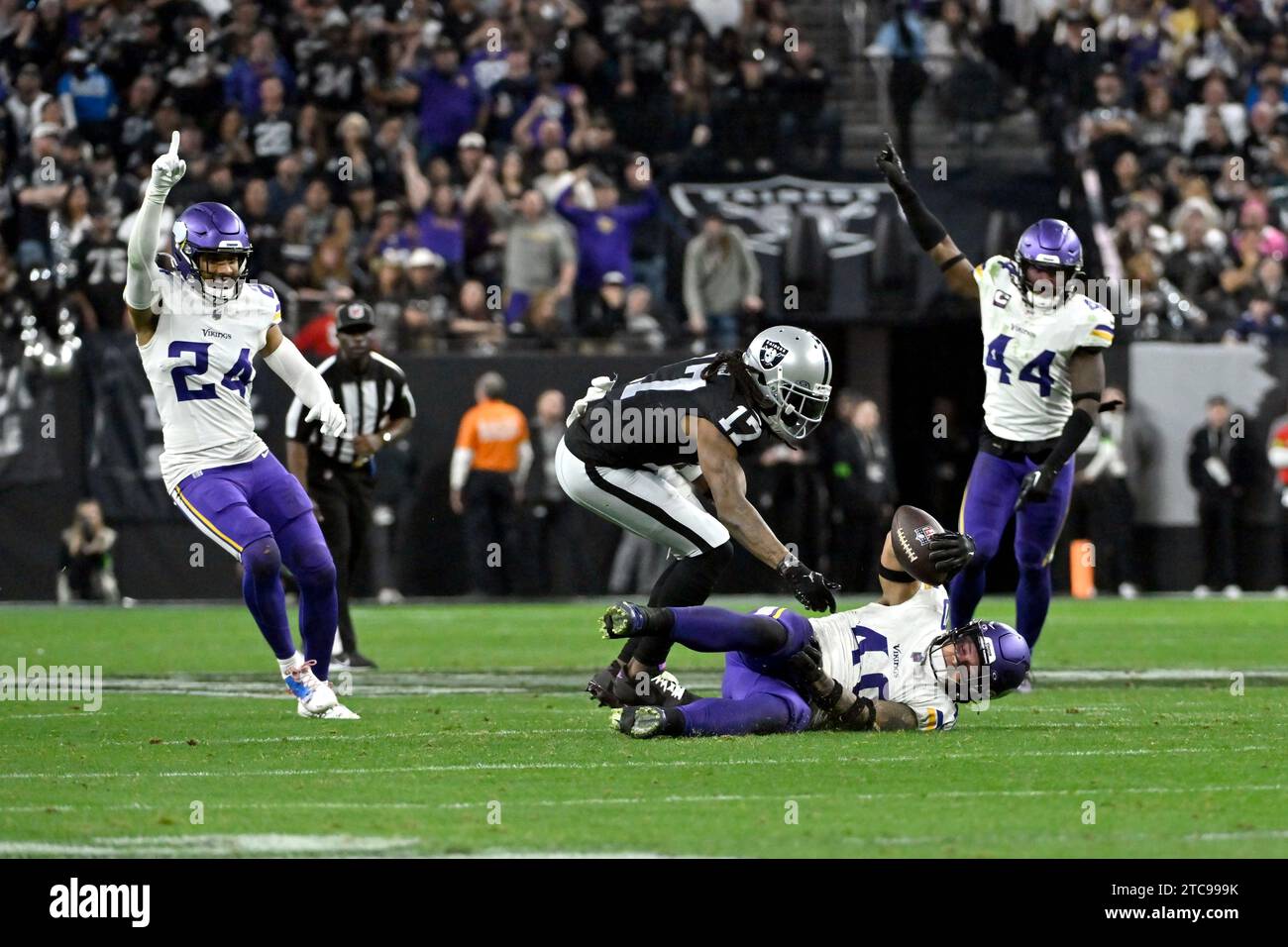 Minnesota Vikings linebacker Ivan Pace Jr. (40) intercepts the ball intended for Las Vegas ...