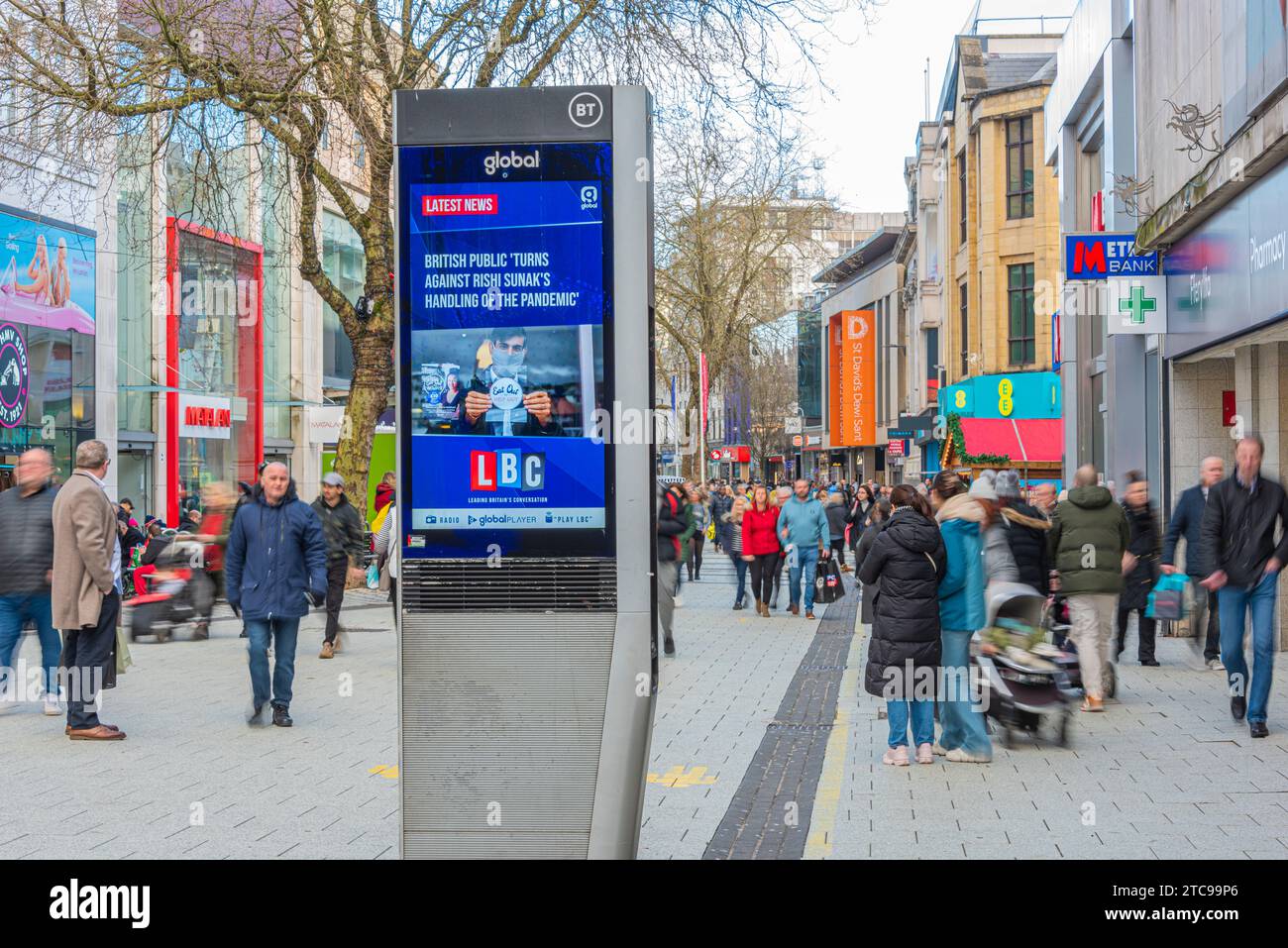 Digital Advertising screen on Cardiff Queen Street Stock Photo - Alamy