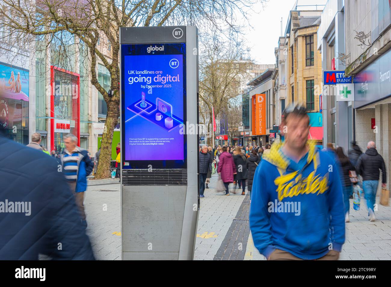 Digital Advertising screen on Cardiff Queen Street Stock Photo - Alamy