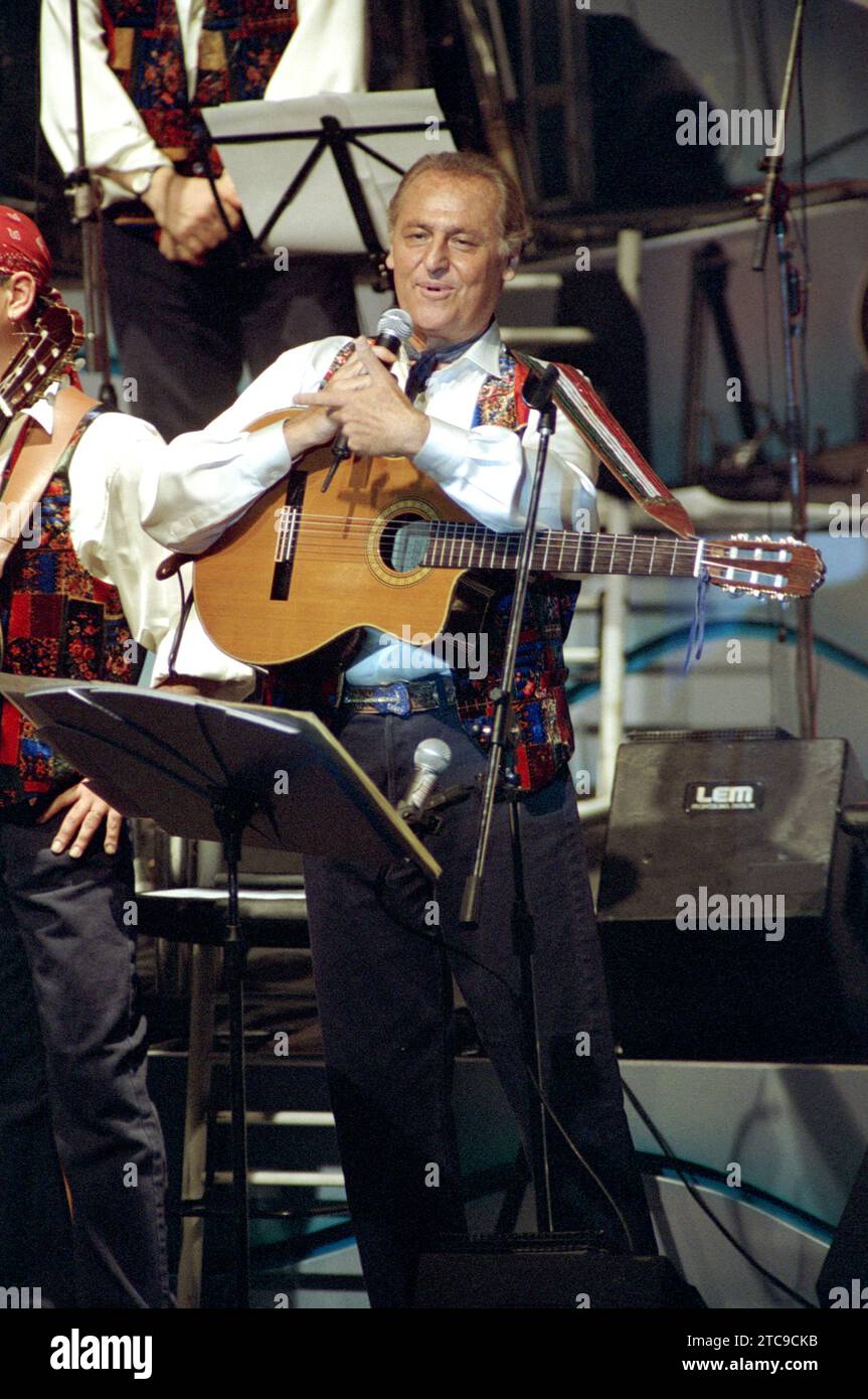 Renzo arbore 1999 hi-res stock photography and images - Alamy