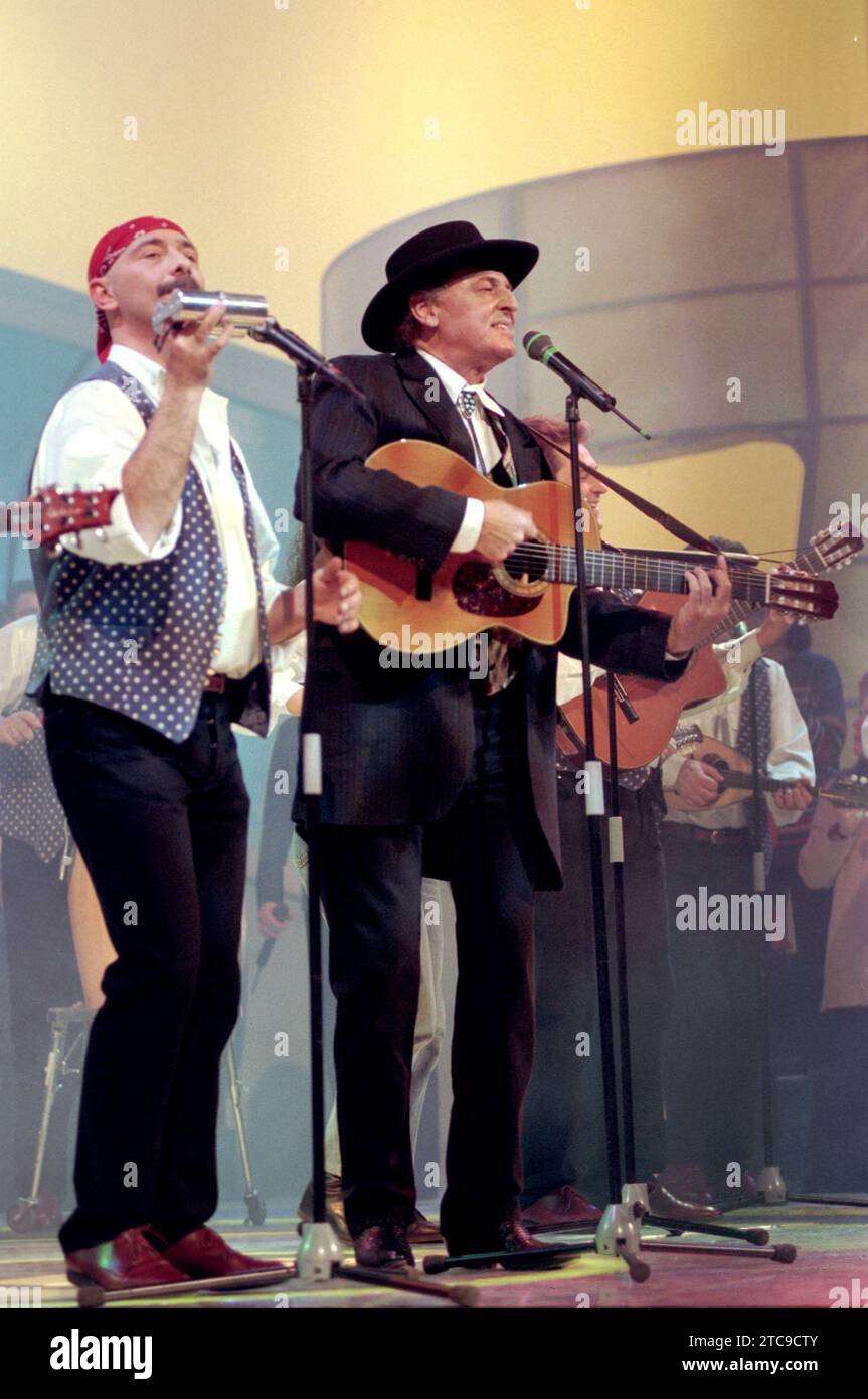 Renzo arbore photographs 1996 hi-res stock photography and images - Alamy