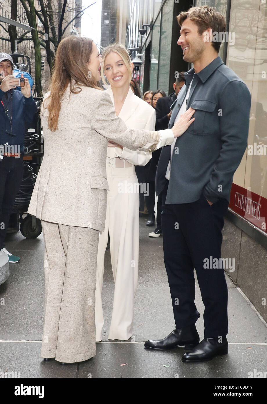 NEW YORK, NY- DECEMBER 11: Drew Barrymore, Sydney Sweeney and Glen ...