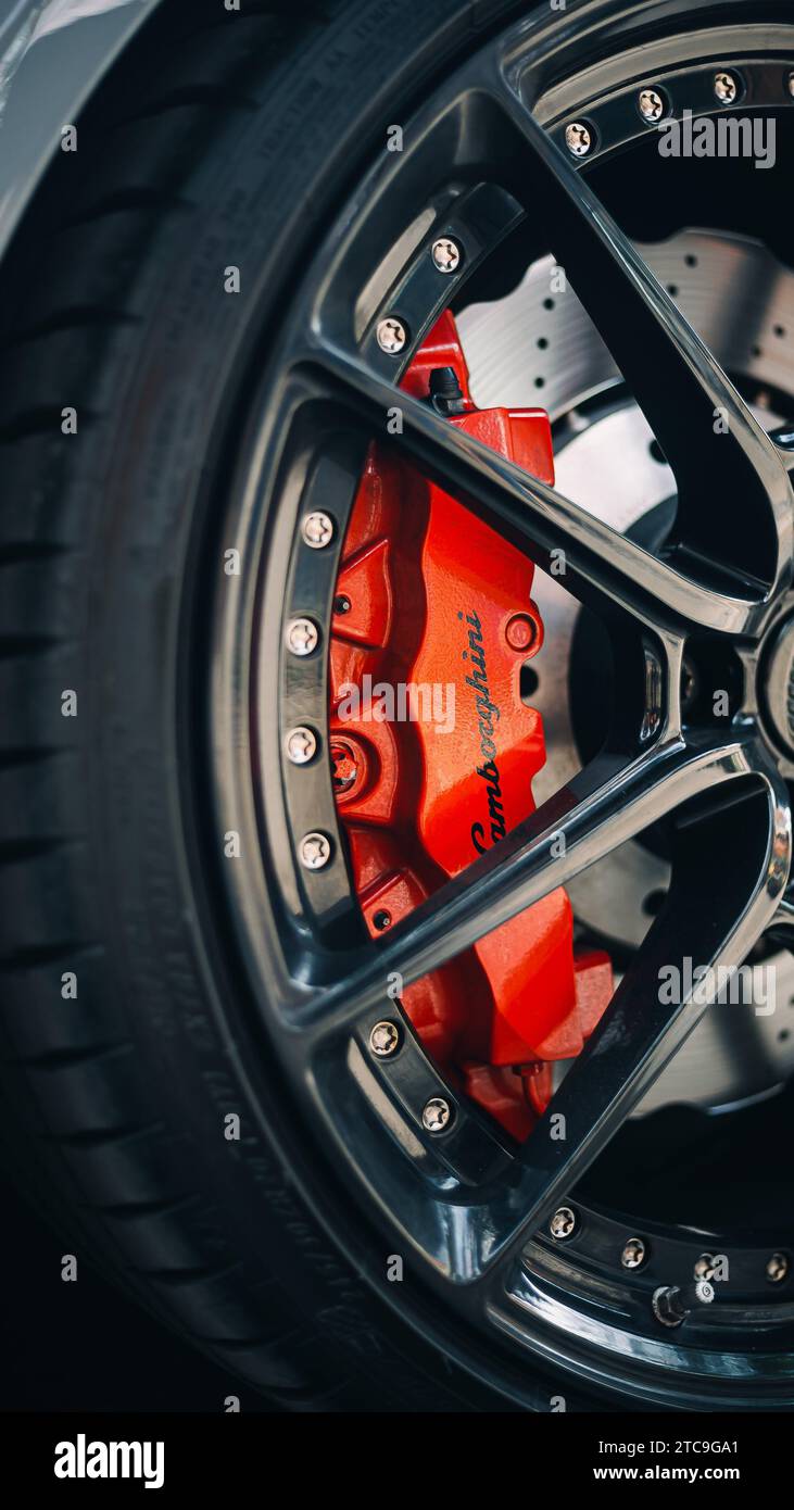 Lamborghini wheel hi-res stock photography and images - Alamy