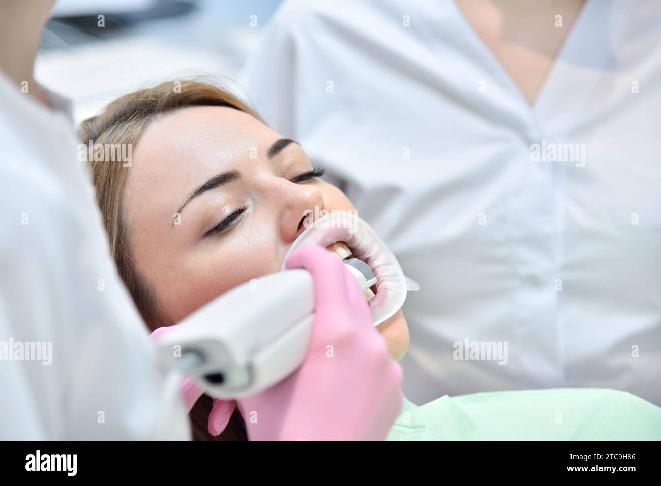 Human healthy intraoral teeth hi-res stock photography and images - Alamy