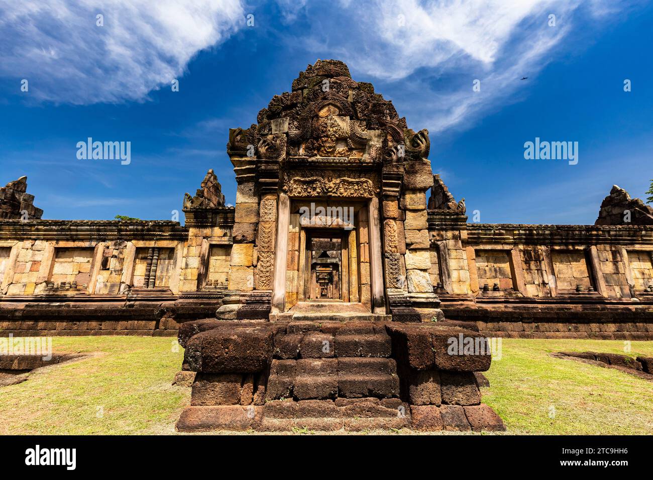 Prasat Hin Muang Tam, Ancient Khmer Hindu temple, Gate entrance ...