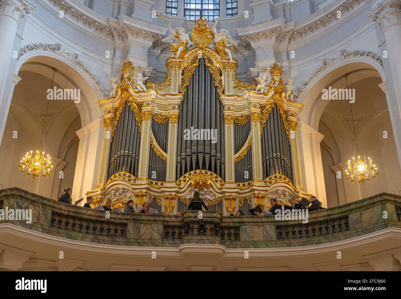Die Silbermannorgel in der Katholischen Hofkirche in Dresden. *** The ...