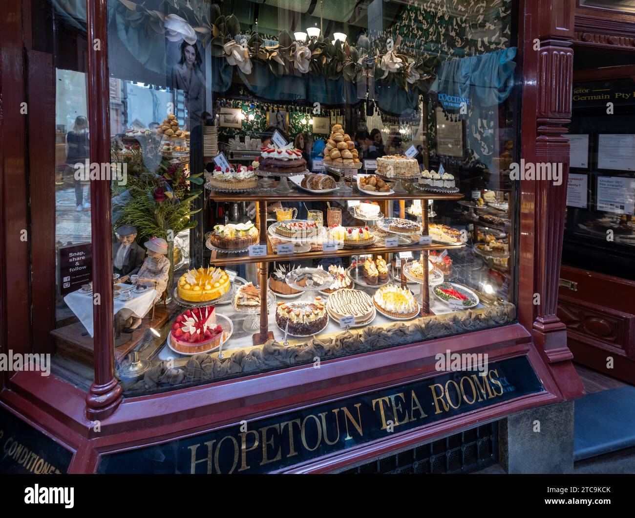 Melbourne, Australia, 2 December, 2023: Melbourne tea room and cafe in ...