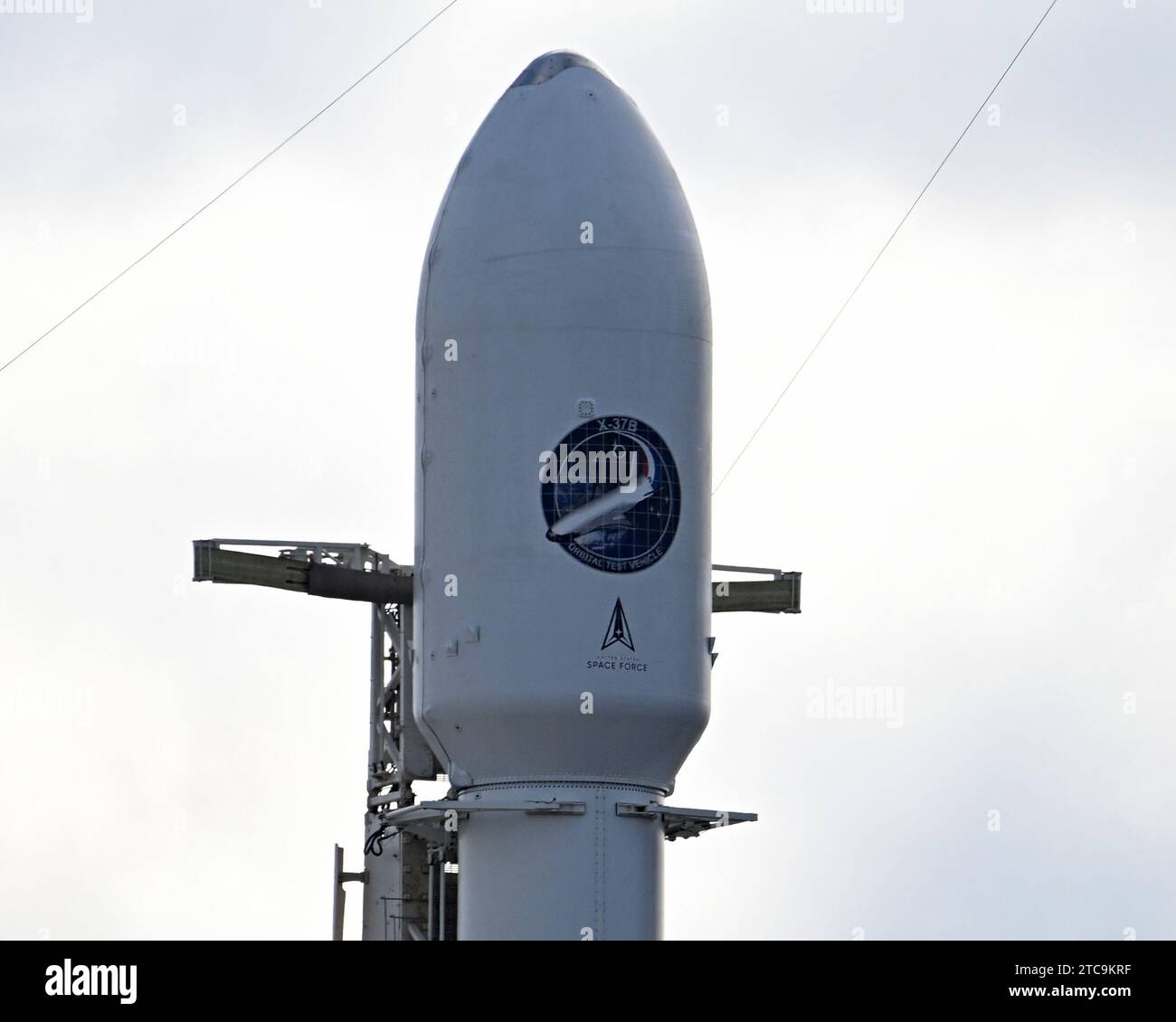Kennedy Space Center, Florida, USA. 11th Dec, 2023. The USSF X37B spacecraft sits inside the ...