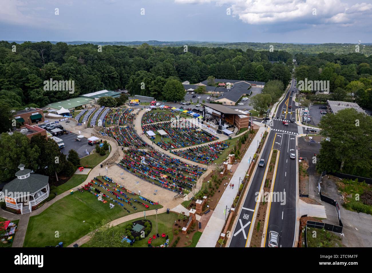 Downtown Woodstock, Georgia amphitheater Stock Photo - Alamy