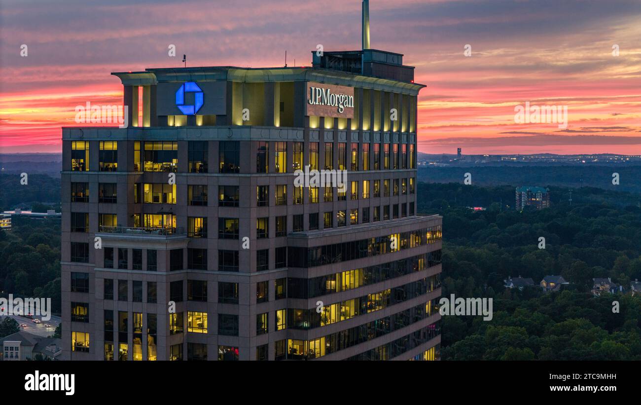 Phipps Plaza is a shopping mall in the Buckhead district of Atlanta ...