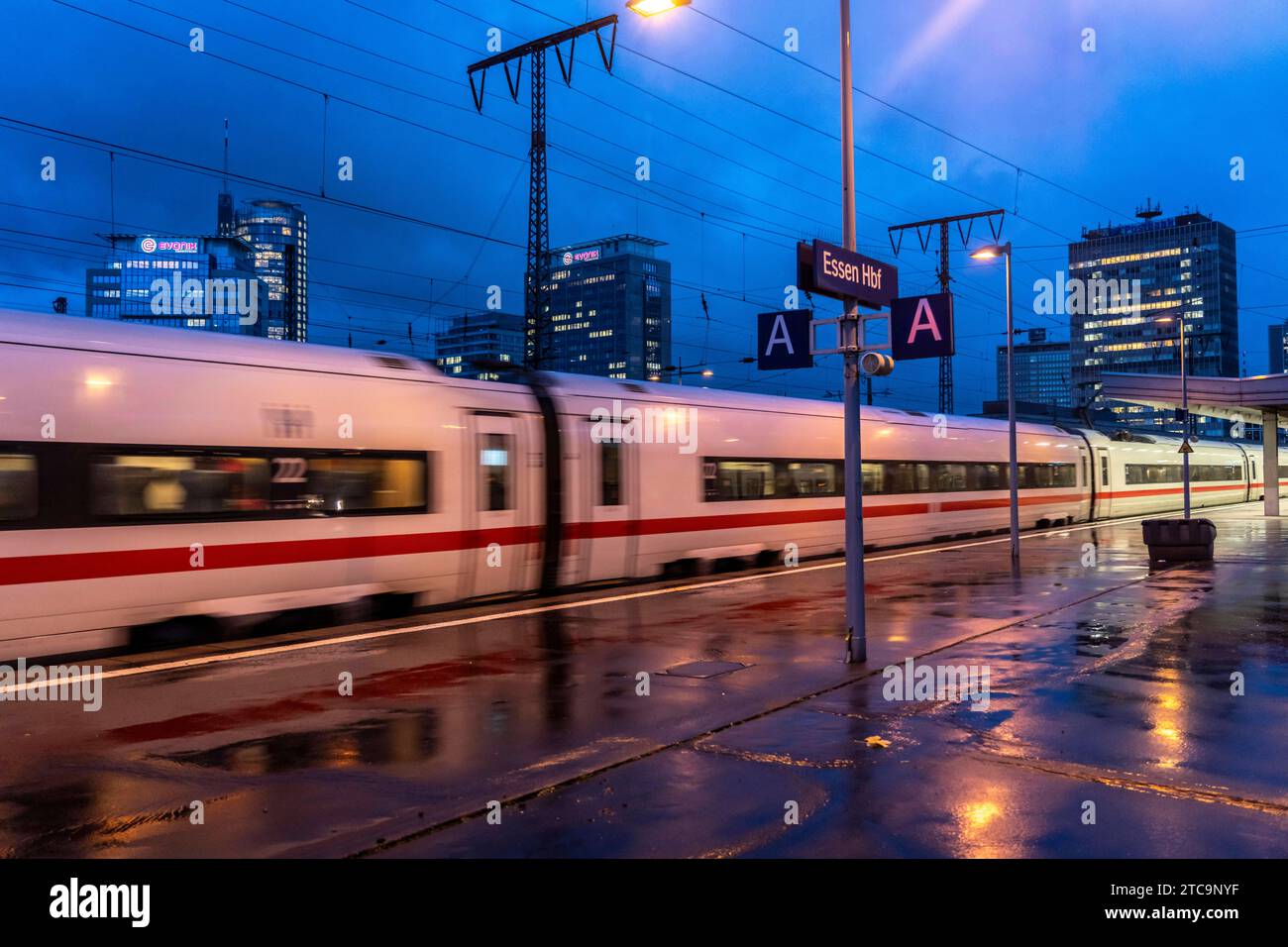 Fahrplan der eisenbahn hi-res stock photography and images - Alamy