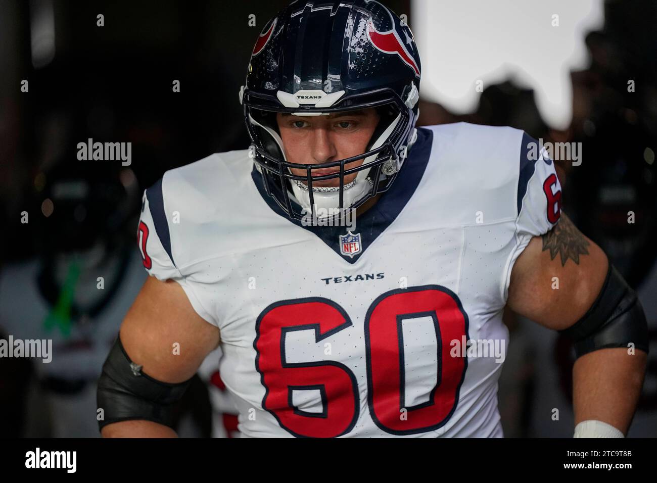 DUPLICATE***Houston Texans guard Dieter Eiselen (60) stands in the ...