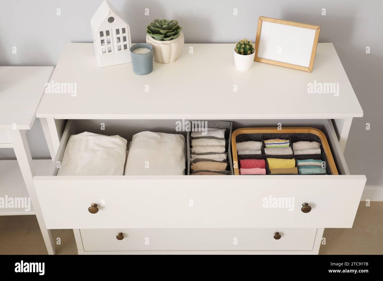 Chest full clothes hi-res stock photography and images - Alamy