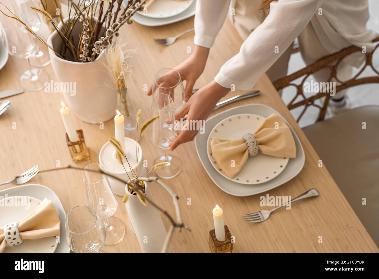 Woman setting table dried hi-res stock photography and images - Alamy