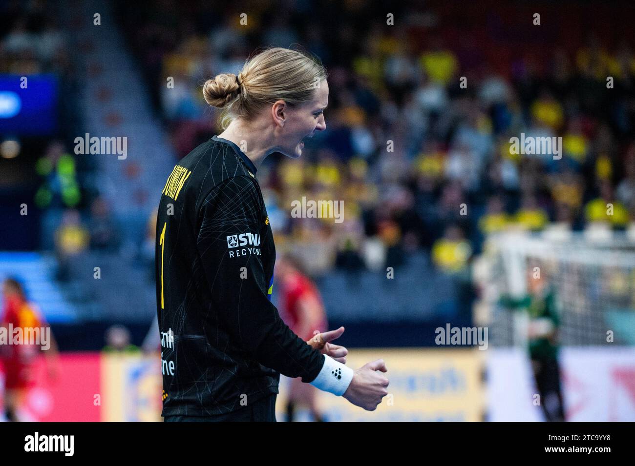 Gothenburg, Sweden. 11th Dec 2023. goalkeeper Johanna Bundsen of Sweden ...