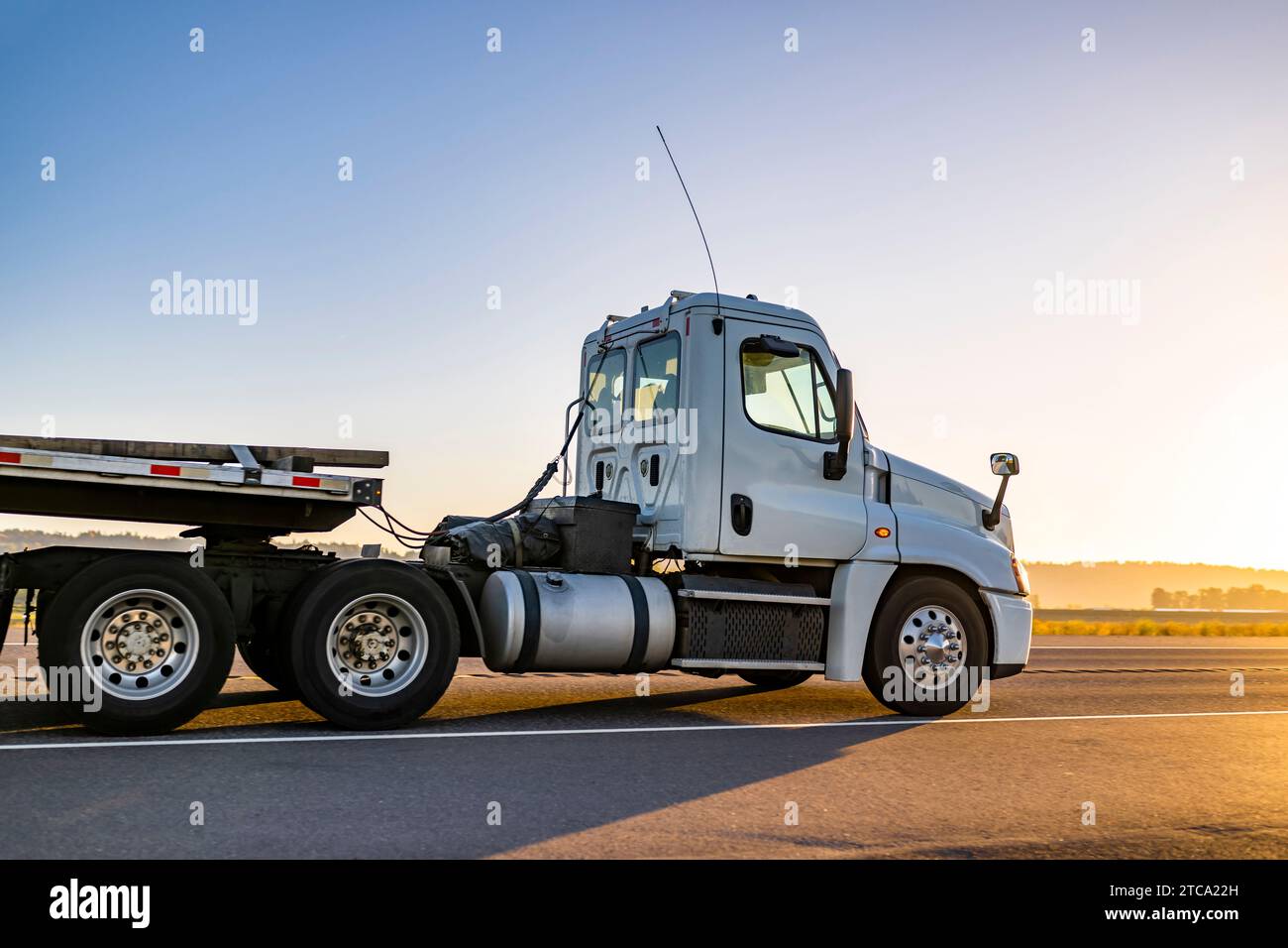 Commercial powerful bonnet white day cab big rig semi truck tractor ...