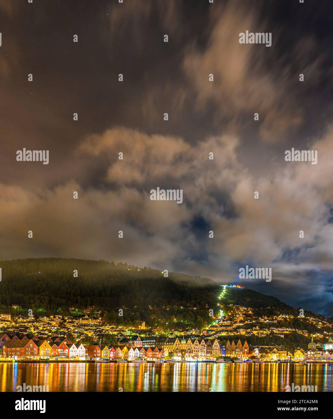 Nattbilde bergen hi-res stock photography and images - Alamy