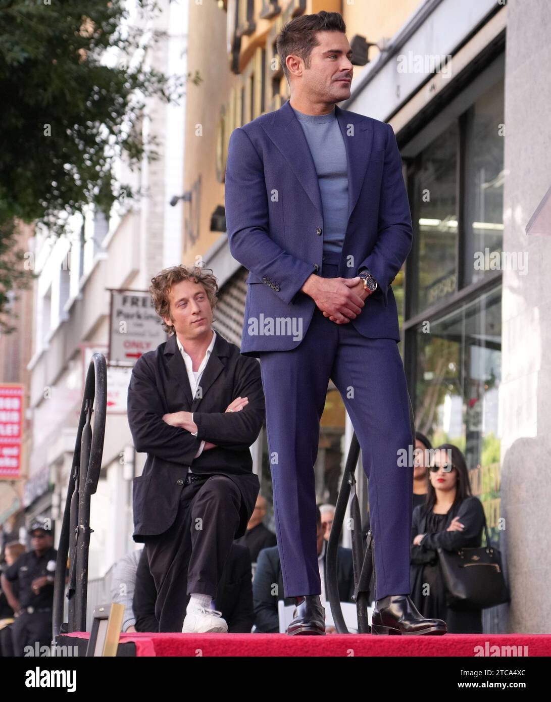 Los Angeles, USA. 11th Dec, 2023. (L-R) Jeremy Allen White and Zac ...