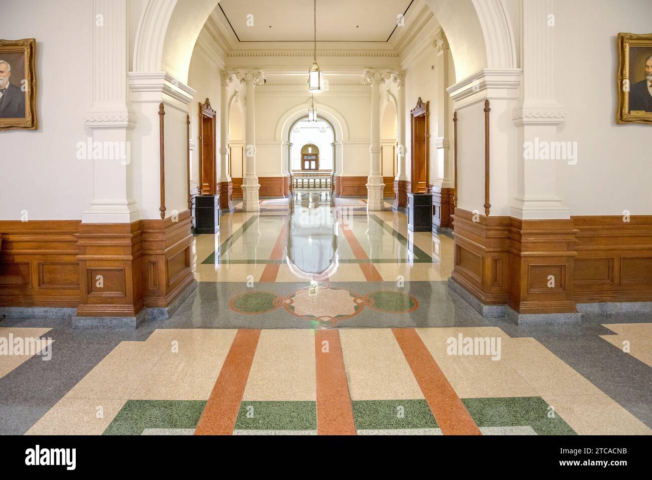 Texas state capitol building interior hi-res stock photography and ...