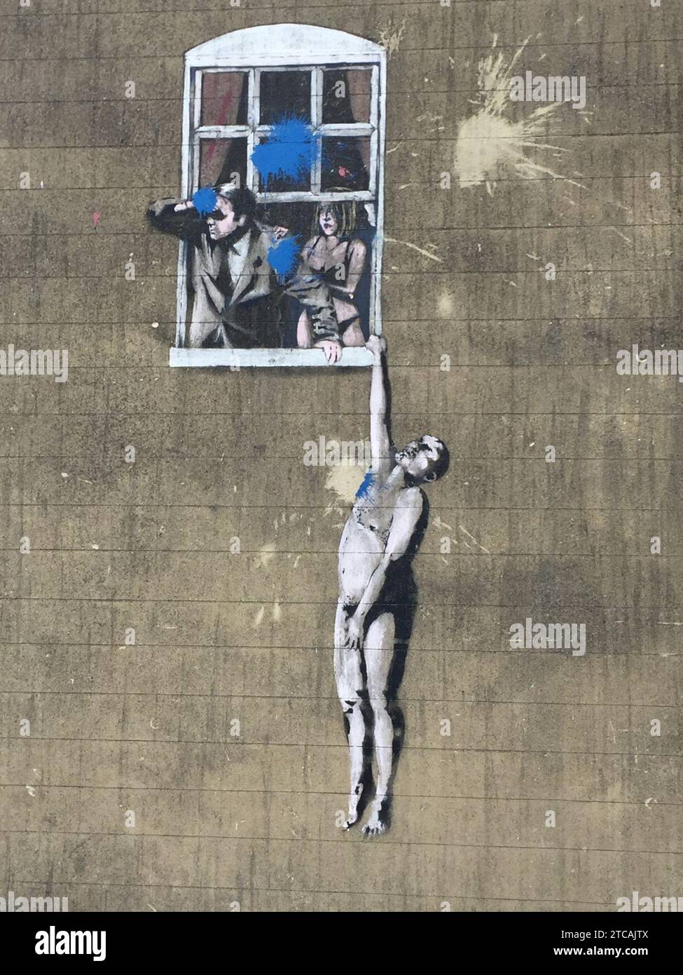 Well hung hi-res stock photography and images - Alamy