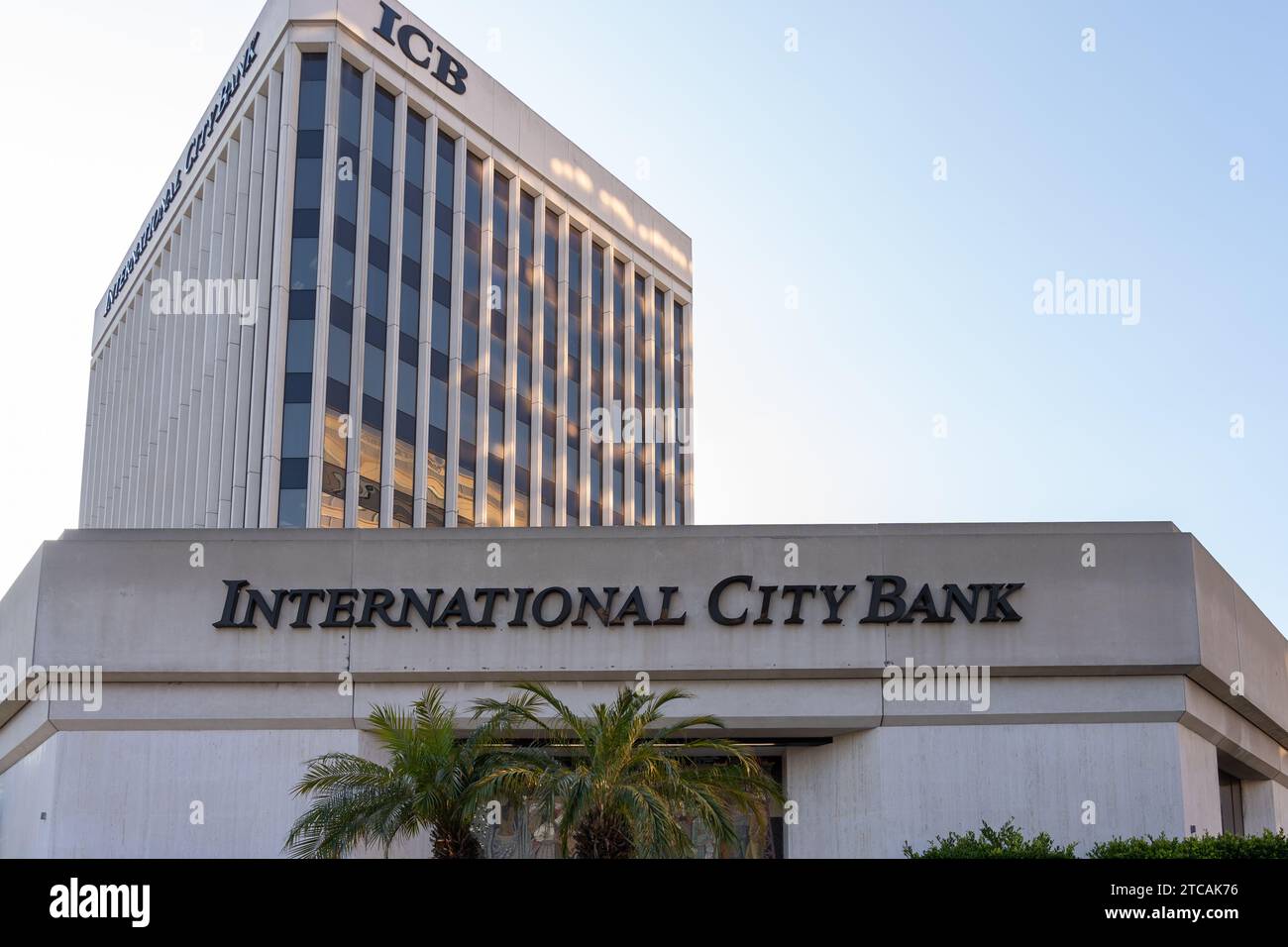 International financial institution logo hi-res stock photography and ...