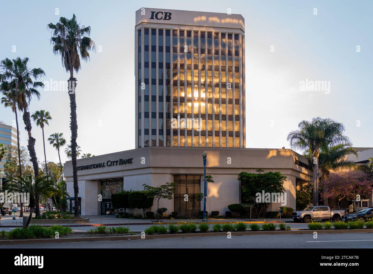 International financial institution logo hi-res stock photography and ...