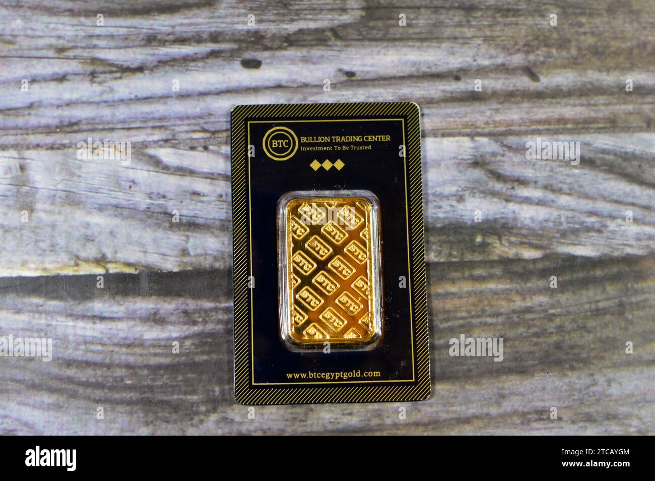 1 oz gold bar hi-res stock photography and images - Alamy