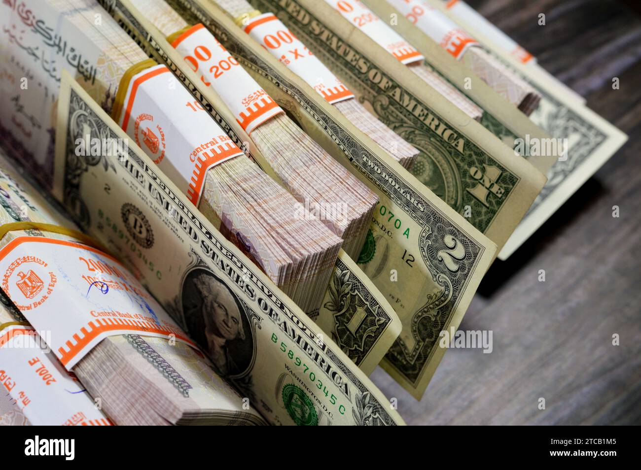 Egp 200 pound pounds cash hi-res stock photography and images - Alamy