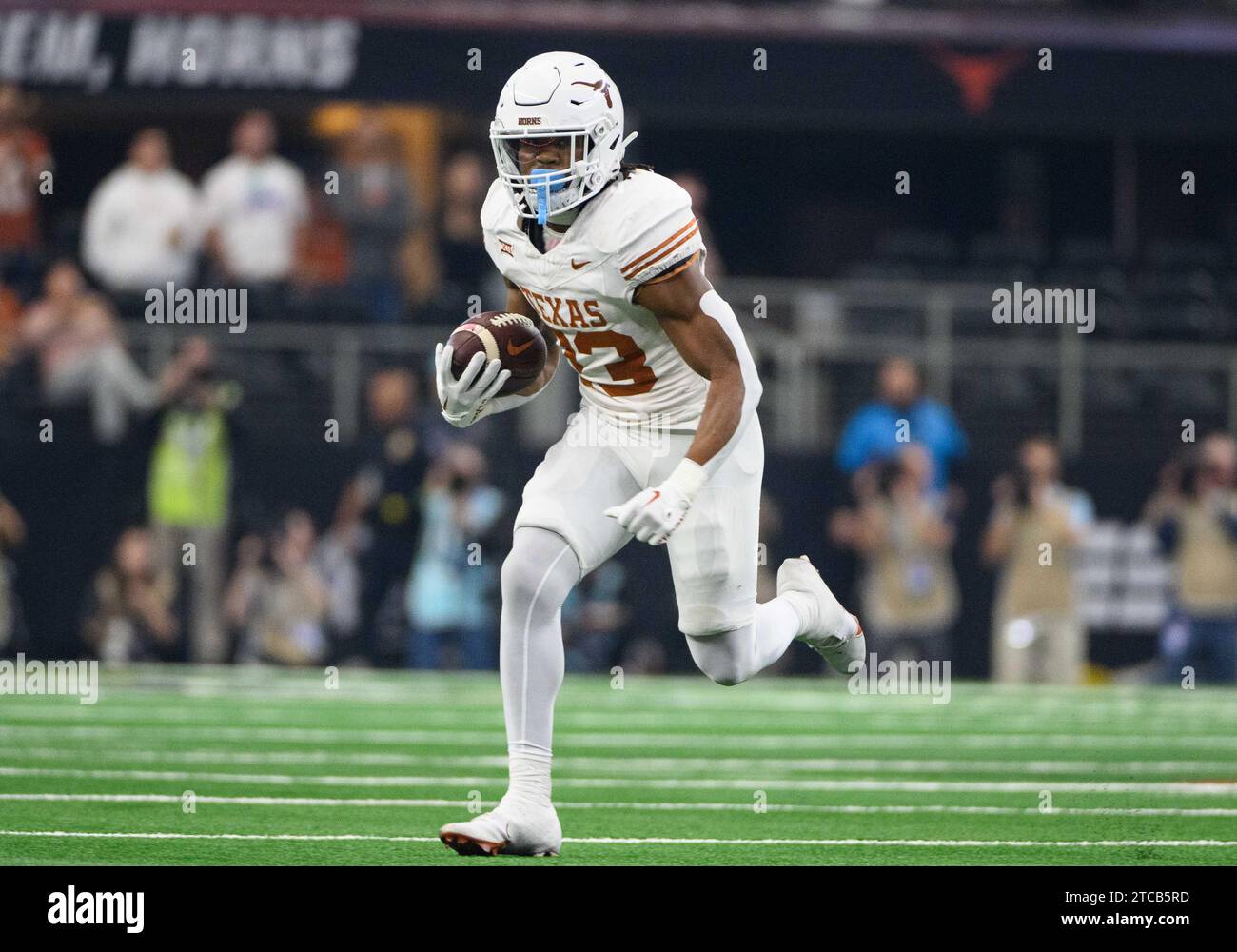 Arlington, Texas, USA. 2nd Dec, 2023. Texas Longhorns running back ...