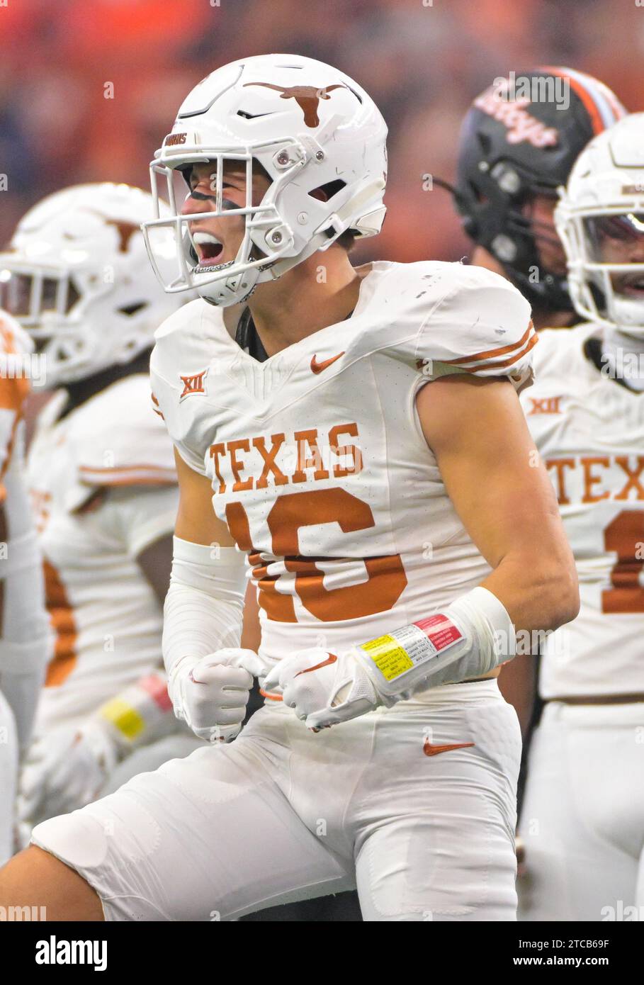 Arlington, Texas, USA. 2nd Dec, 2023. Texas Longhorns defensive back ...