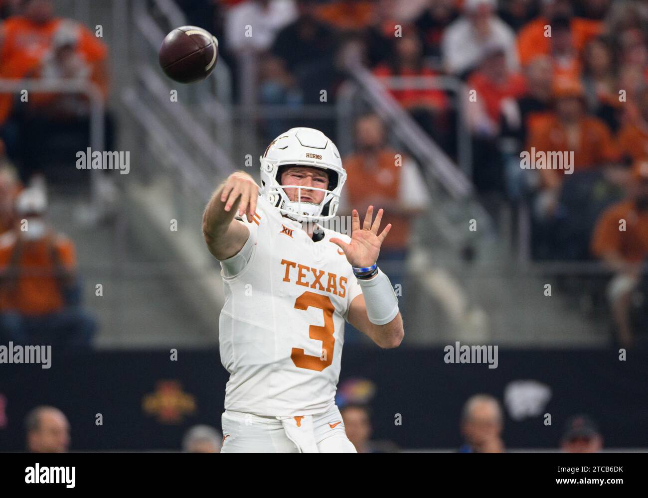 Arlington, Texas, USA. 2nd Dec, 2023. Texas Longhorns quarterback Quinn ...