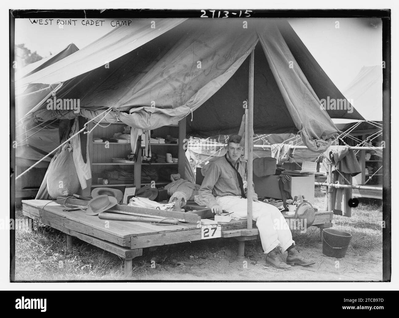 Cadet camp hi-res stock photography and images - Alamy