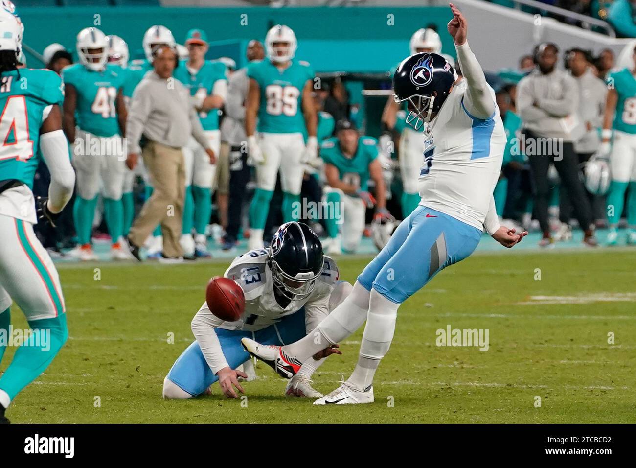Tennessee Titans place kicker Nick Folk (6) kicks the extra point ...