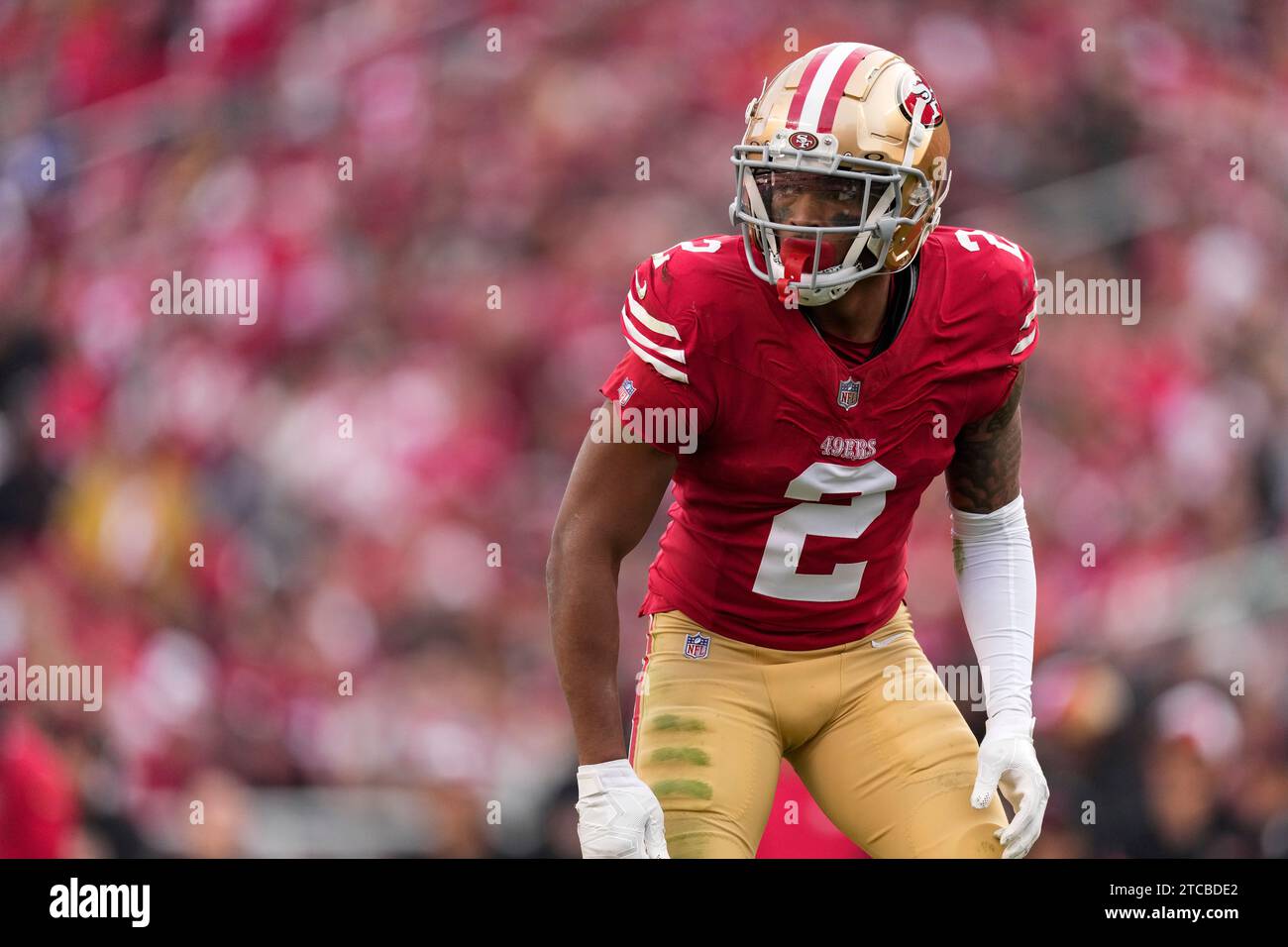San Francisco 49ers cornerback Deommodore Lenoir plays against the ...