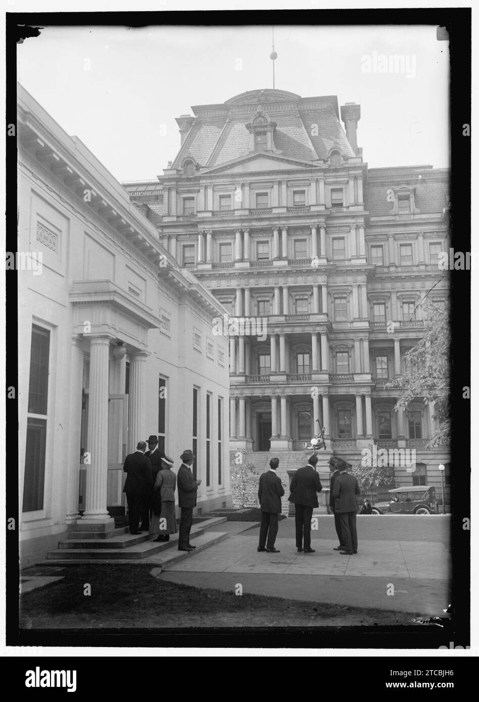 War and navy building Cut Out Stock Images & Pictures - Alamy