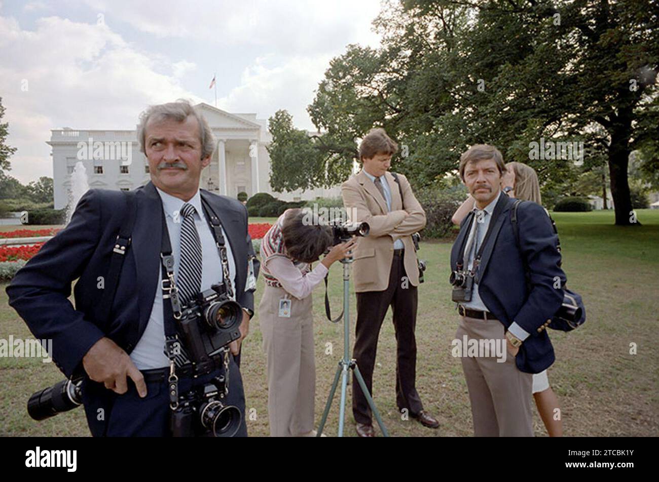 White House photographers Jack Kightlinger, Mary Anne Fackelman, Bill ...
