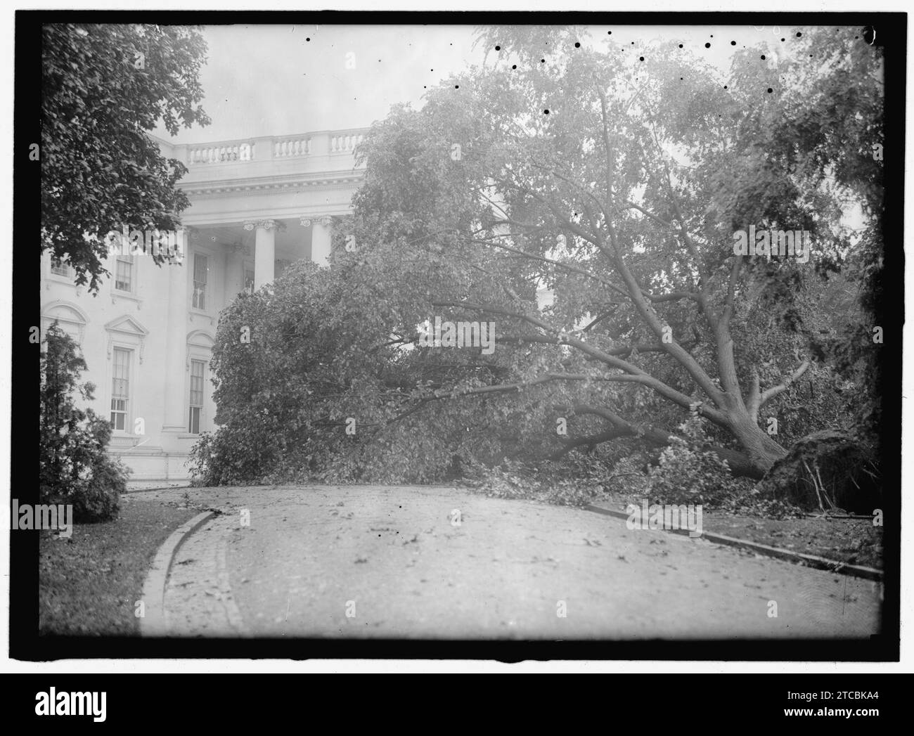 House storm Black and White Stock Photos & Images - Alamy