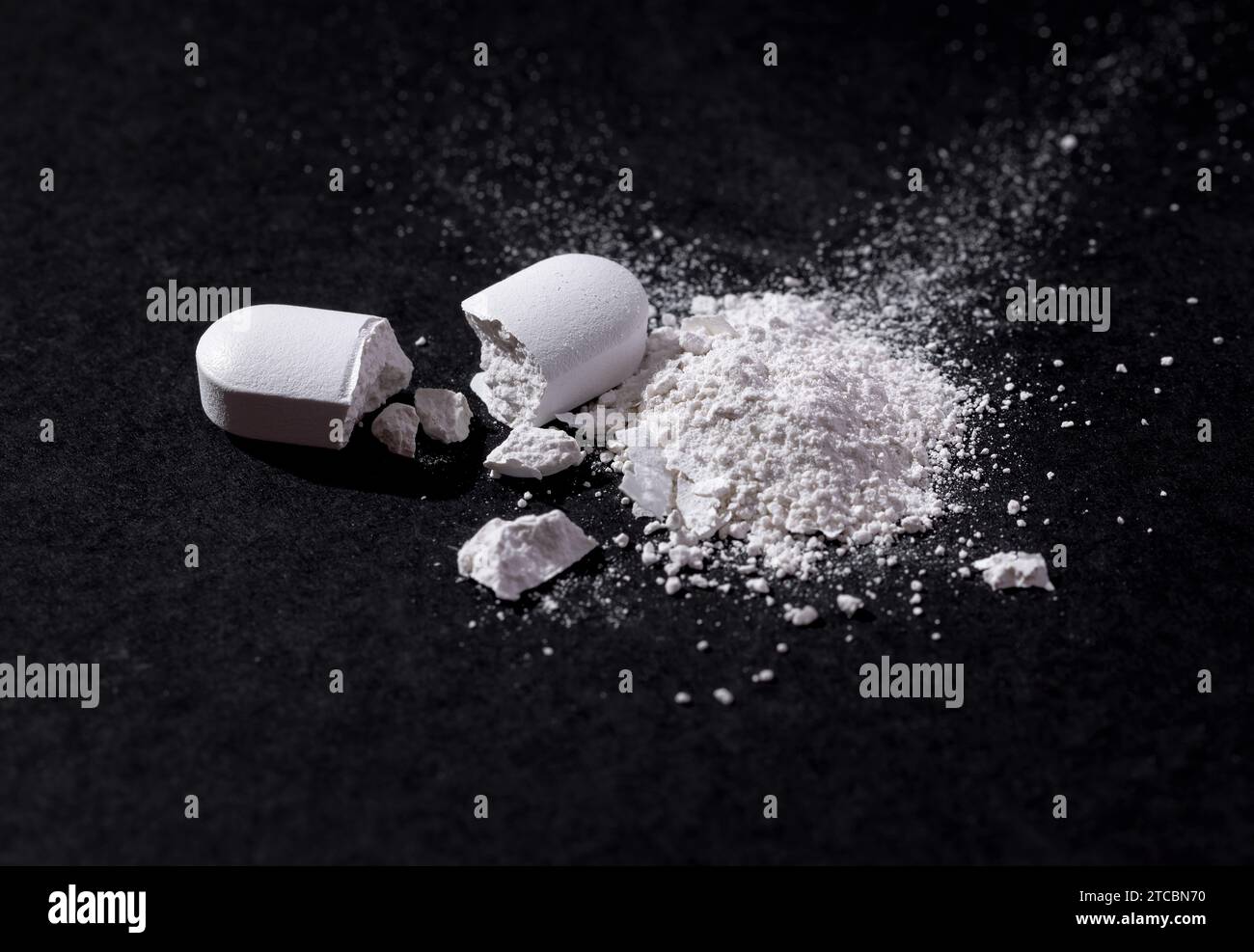 Cocaine packet cut hi-res stock photography and images - Alamy