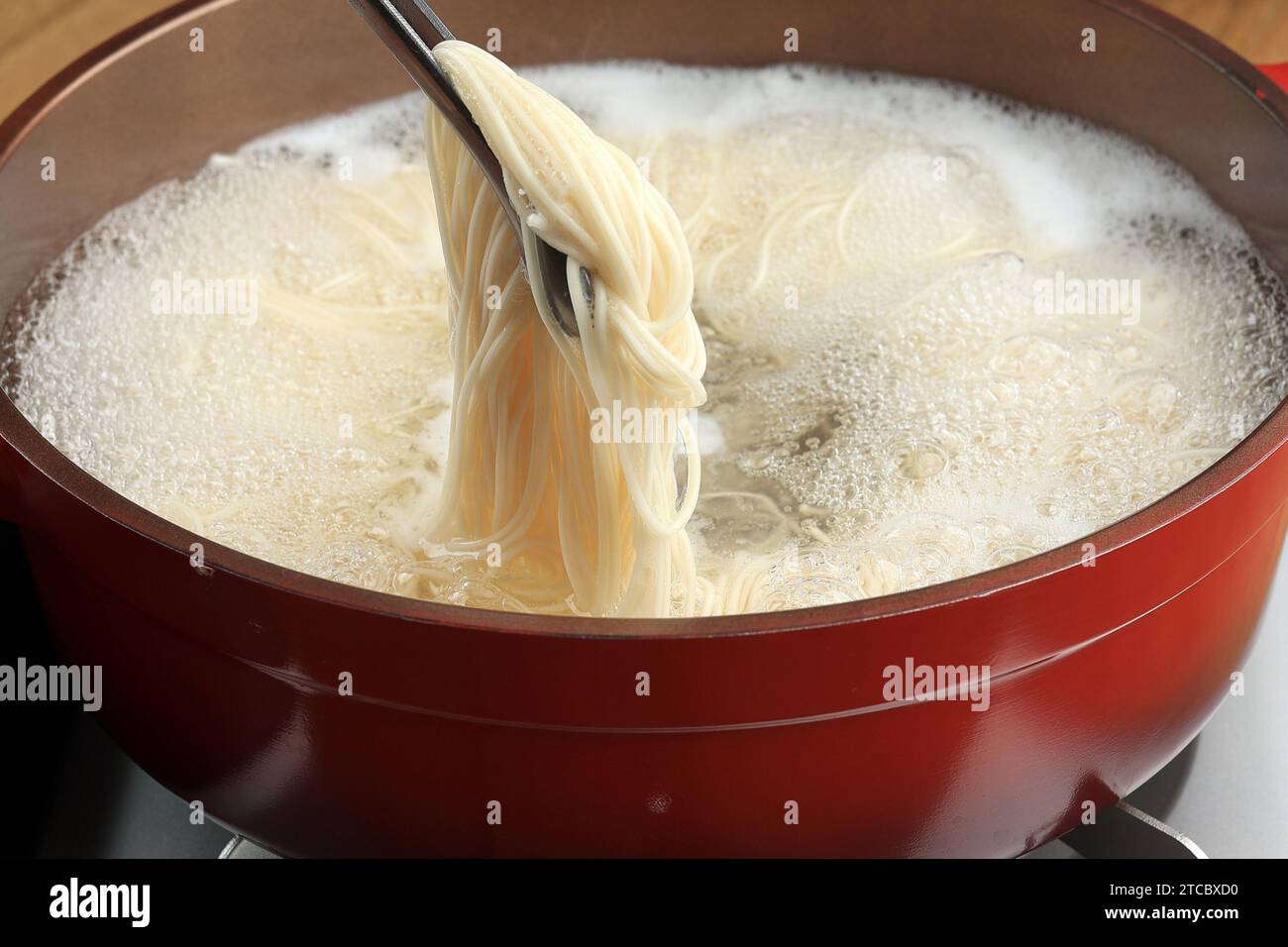 Boiled Somen in Red Pan, Close Up. Somyeon Traditional Japanese Noodles ...