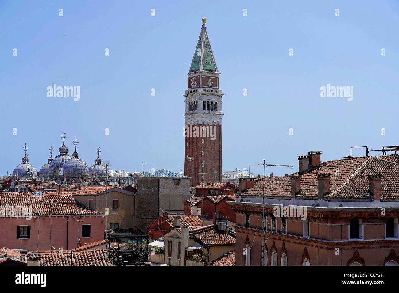 View from Palazzo Contarini del Bovolo, Gothic palace with spiral ...