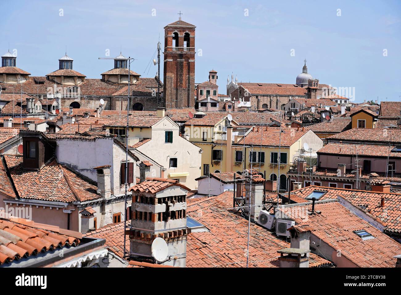View from Palazzo Contarini del Bovolo, Gothic palace with spiral ...