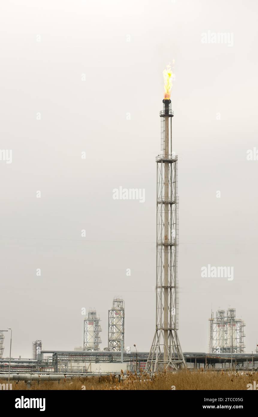 Oil and gas russia burn hi-res stock photography and images - Alamy