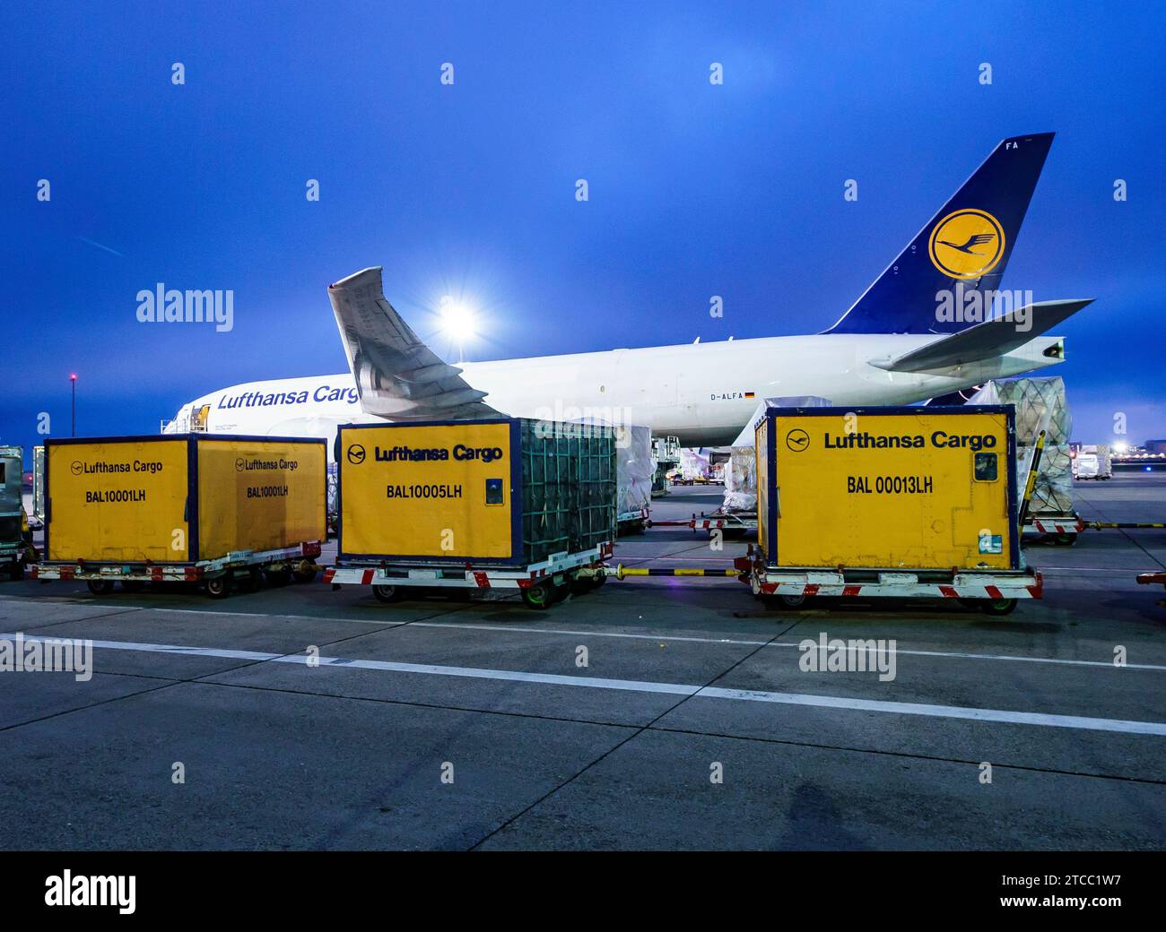 07 December 2023, Hesse, Frankfurt/Main: Lufthansa Cargo transport ...