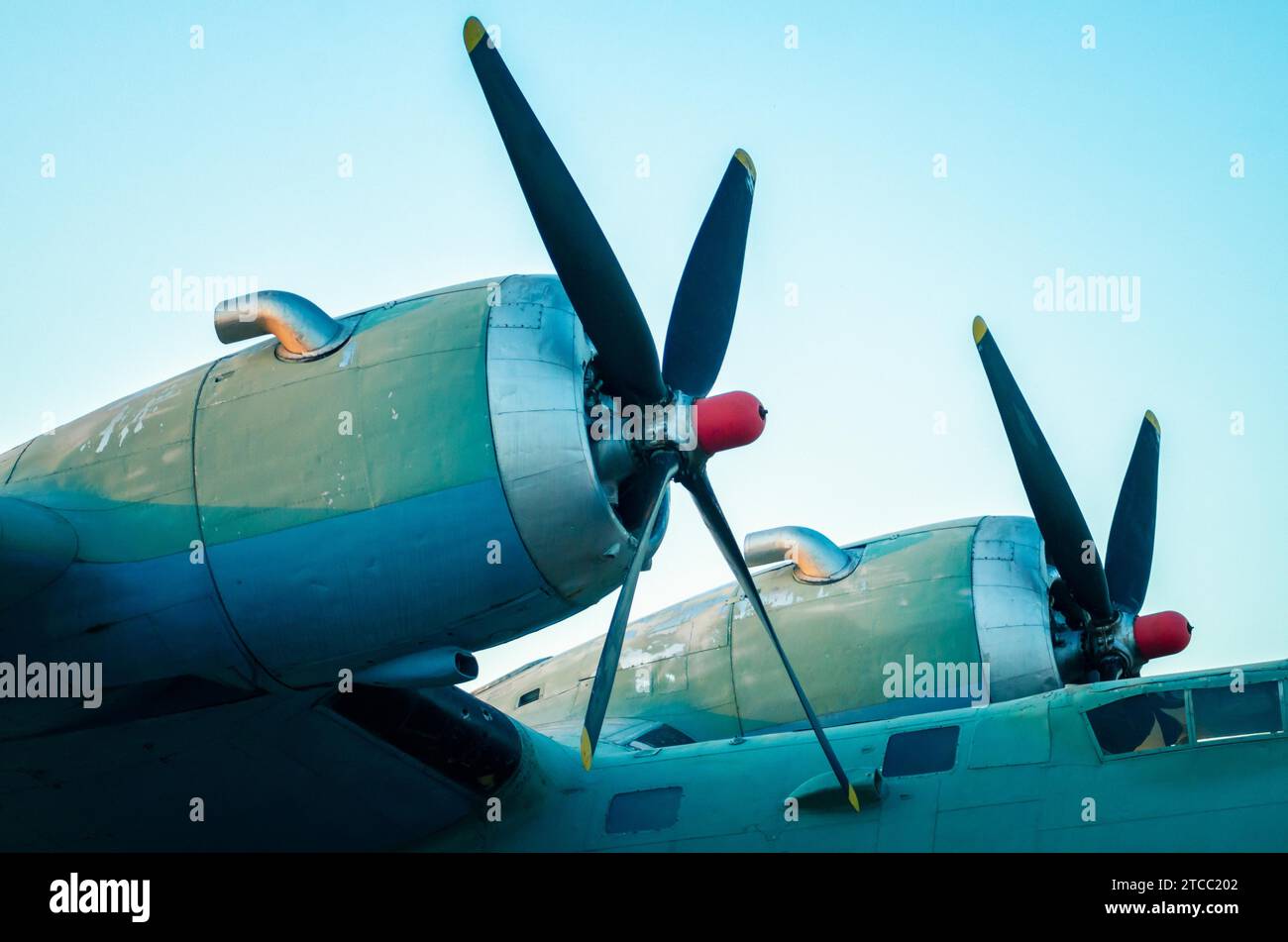 Propeller blades of an old vintage cargo plane close up Stock Photo - Alamy