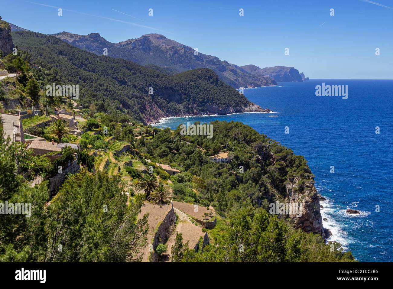 Scenic view on the coast of northern Mallorca between Bayalbufar and ...