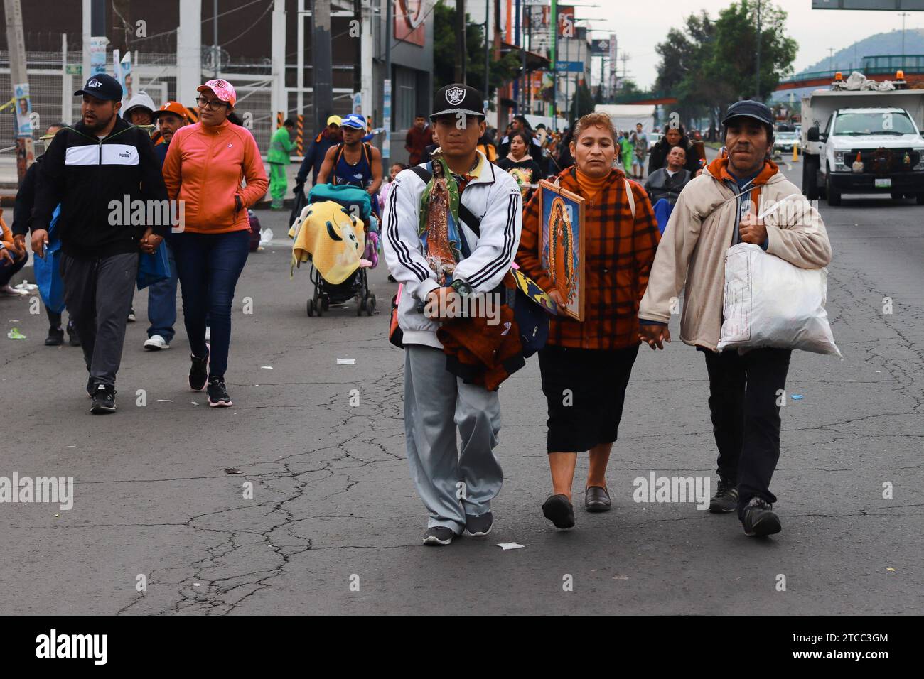 Basílica de guadalup hi-res stock photography and images - Alamy