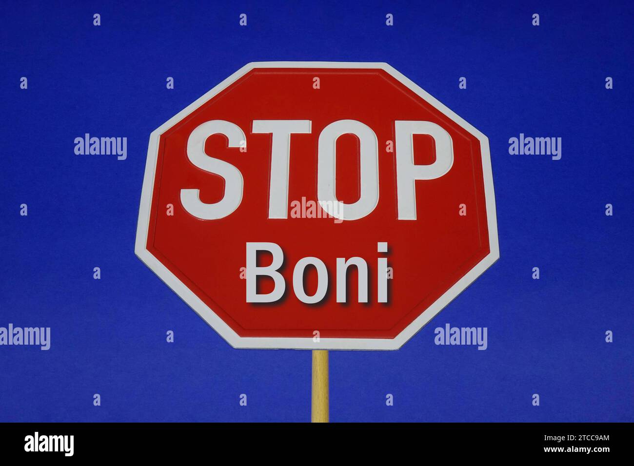 Stoppschild mit Boni Stoppschild mit Boni, 12.12.2023, Borkwalde ...