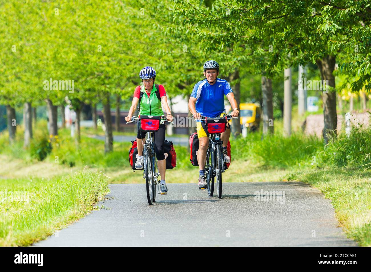 Elbe Cycle Route in Meissen Stock Photo - Alamy